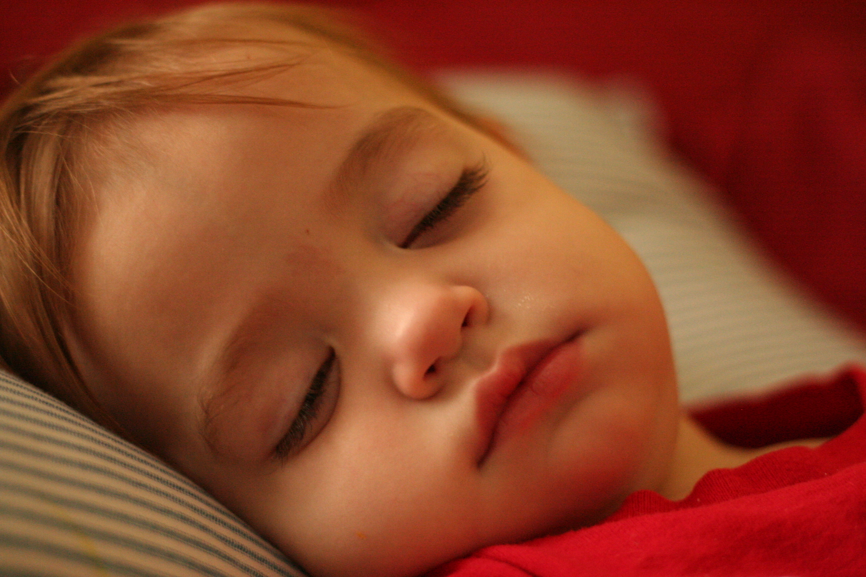 Kesehatan Anak - Kenali Gejala ISPA dan Cara Penyembuhannya ...